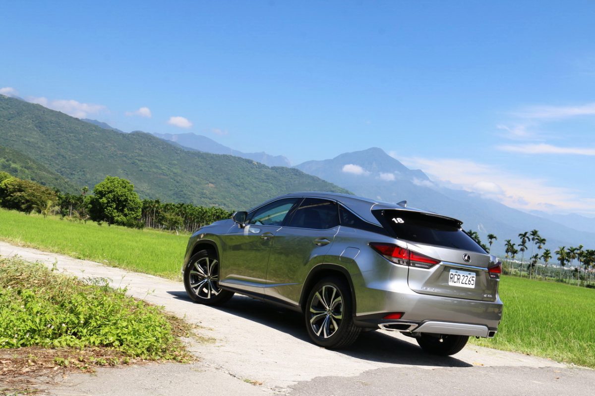 更至熟成的頂尖戰力 Lexus小改款RX300旗艦版試駕 | 癮車報