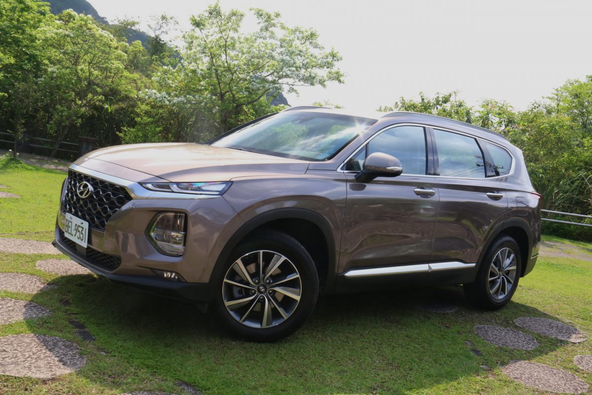 顛覆傳統設計 質感配備大躍進 Hyundai全新第四代Santa Fe 2.2柴油旗艦型試駕-外觀內裝篇 | 癮車報