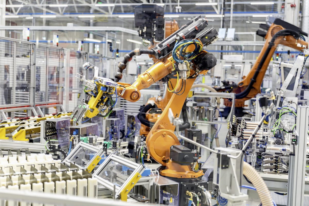 mercedes-starts-global-ev-production-rollout-9 – 癮車報