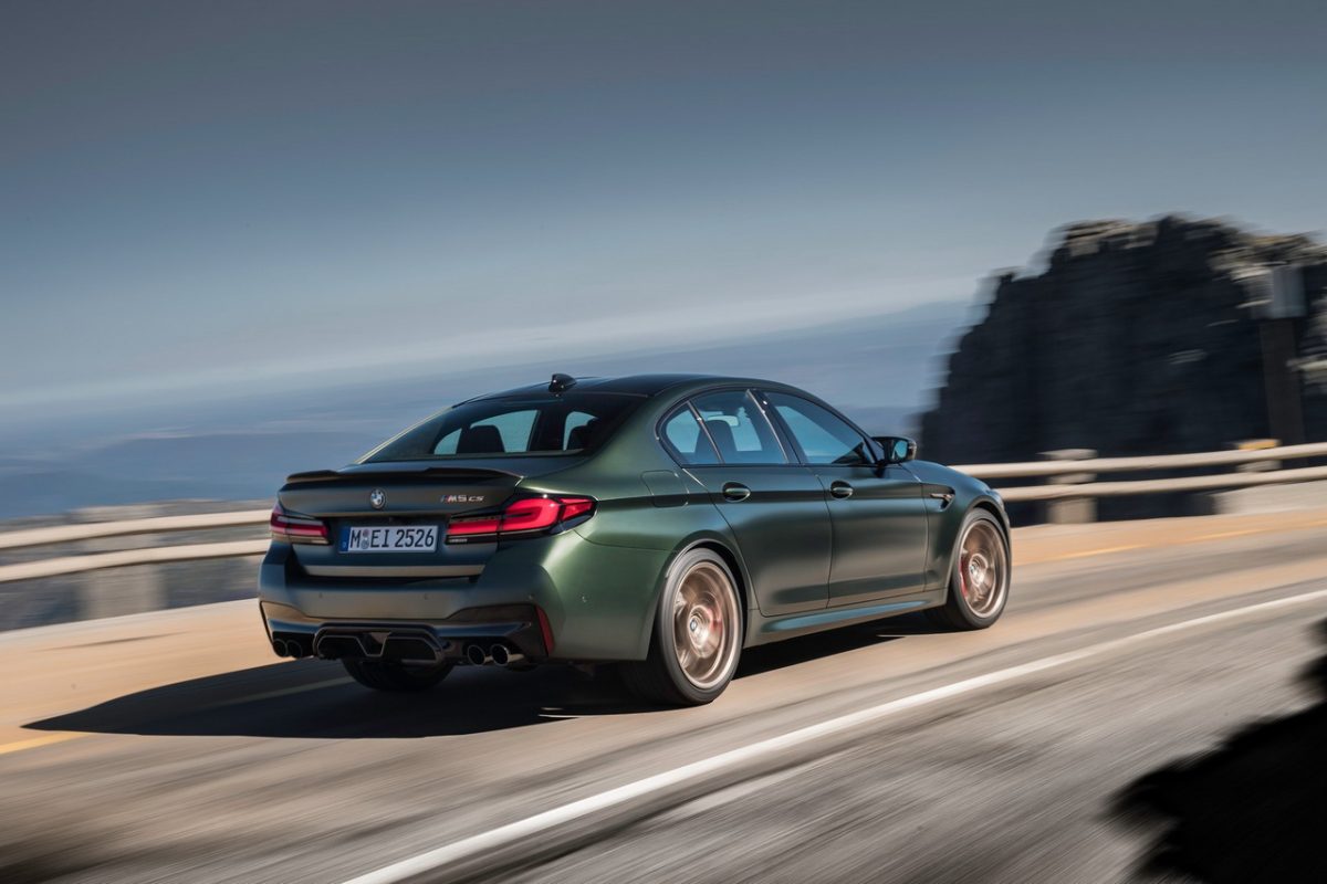 王者氣勢強勢來襲 BMW M5 CS首度亮相 636匹馬力0-96 km/h不到3秒！！！[影片] | 癮車報