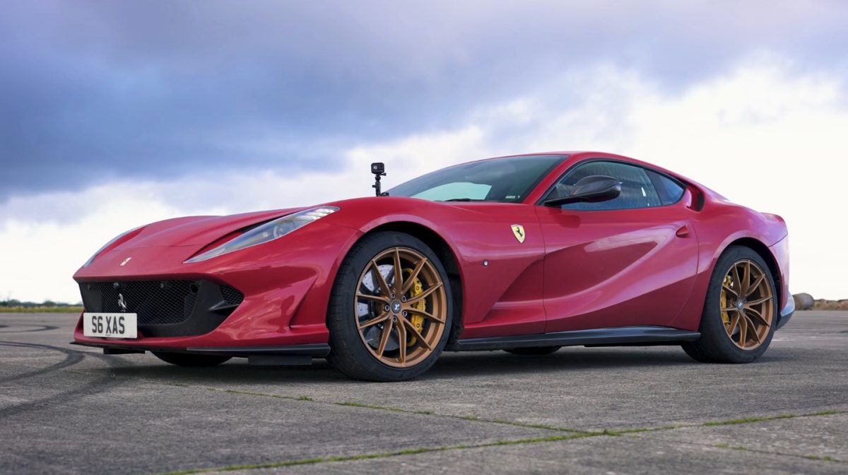 BMW M5 CS越級挑戰Ferrari 812 Superfast 證明超級轎車可以跟上超級跑車 [影片] | 癮車報