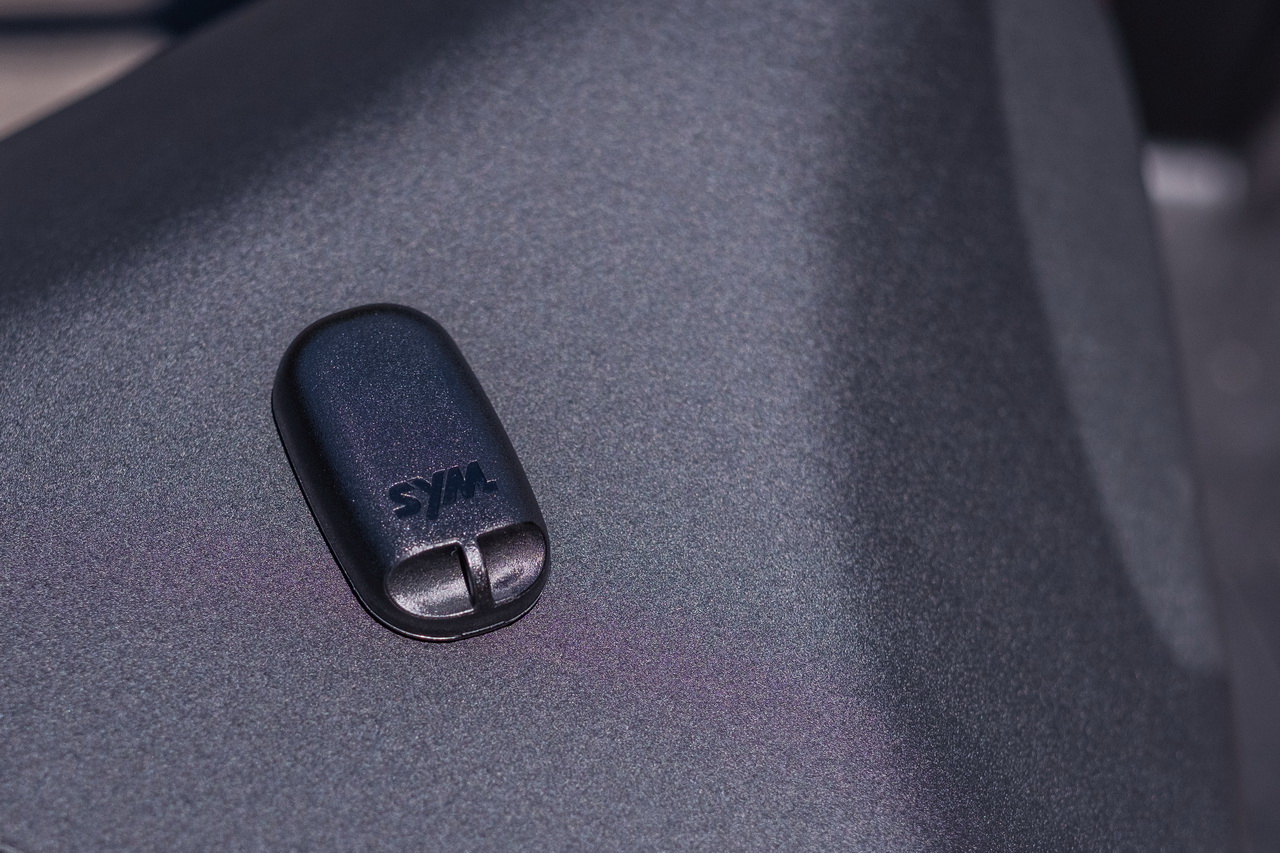 SYM旗艦跑車DRGBT KEYLESS Edition新色登場 科技滿配再升級，亮眼新色不耐凡 | 癮車報