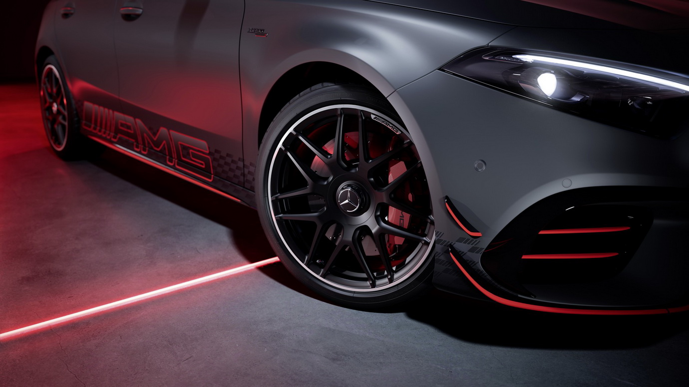 內外都升級 M-Benz小改款A-Class掀背/轎車與AMG A35、A45 S一同亮相 最頂級A45 S新增AMG Street ...