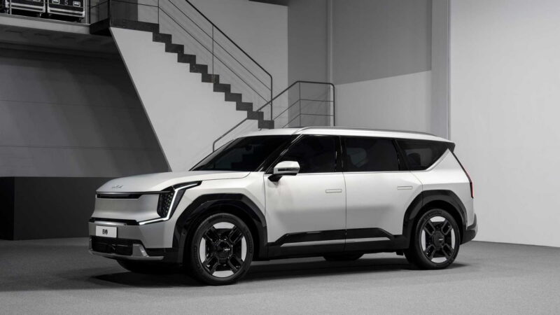 與概念車相似度極高 Kia電動旗艦休旅EV9首次亮相 [影片] | 癮車報