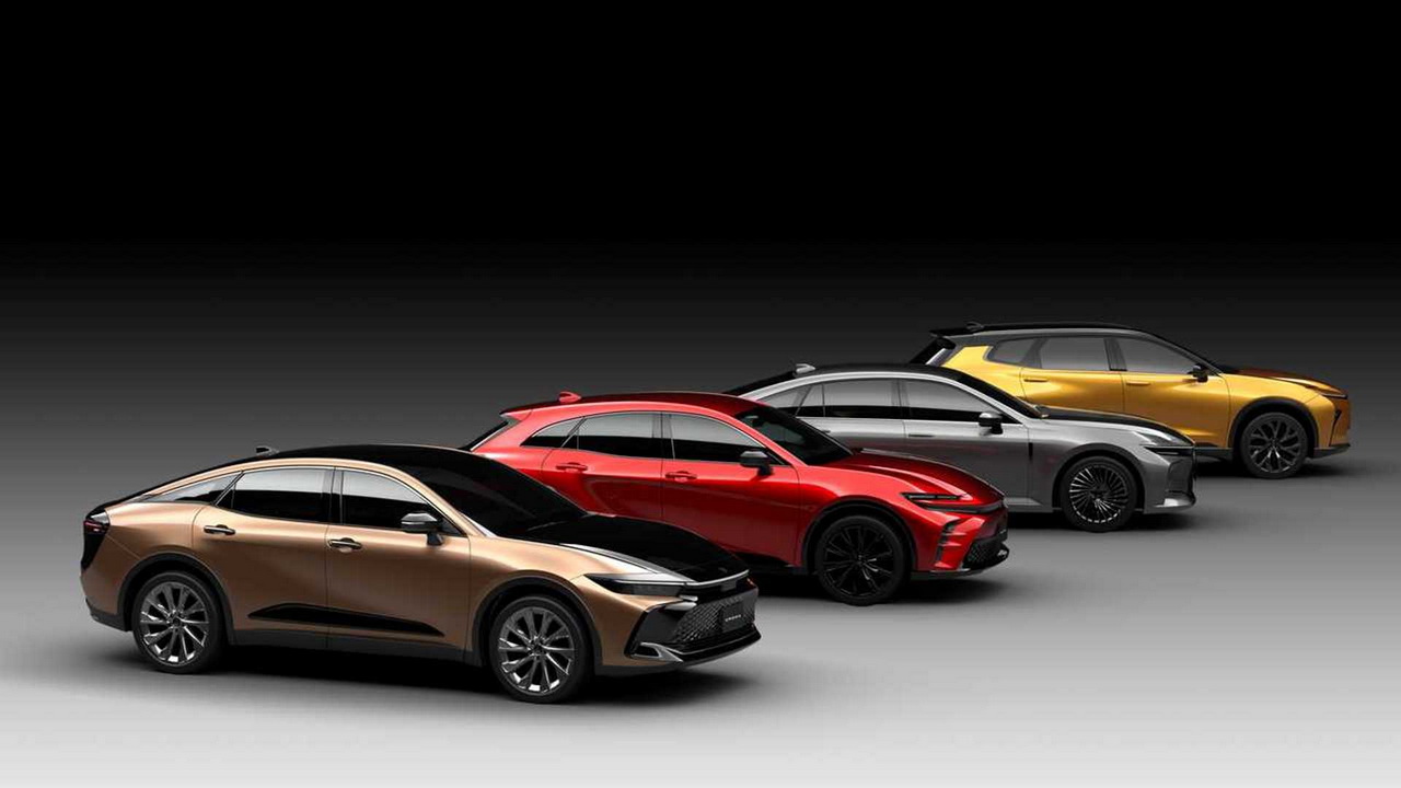 Toyota發布首批Crown Sport、Sedan、Estate細節 這三款車都將配備Hybrid和PHEV動力系統 [影片] | 癮車報