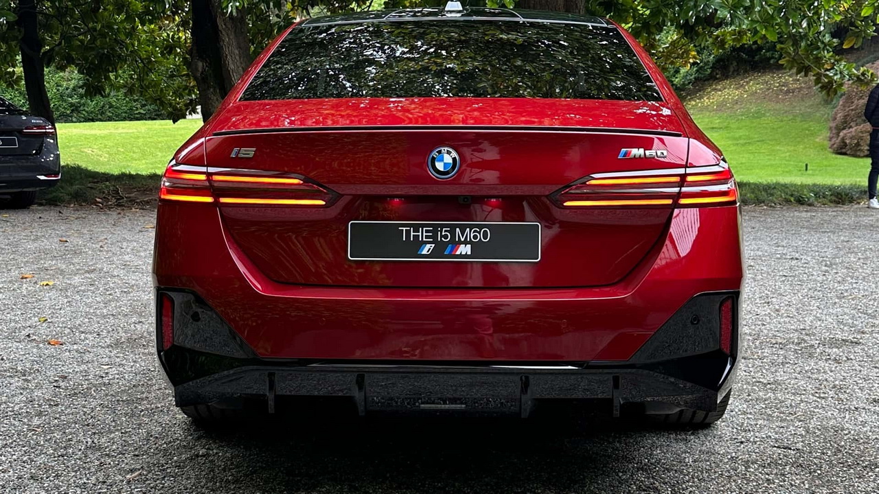 BMW正式揭開i5神秘面紗 5-Series首款電動車最長續航里程474公里 售價67,795美元起跳 | 癮車報
