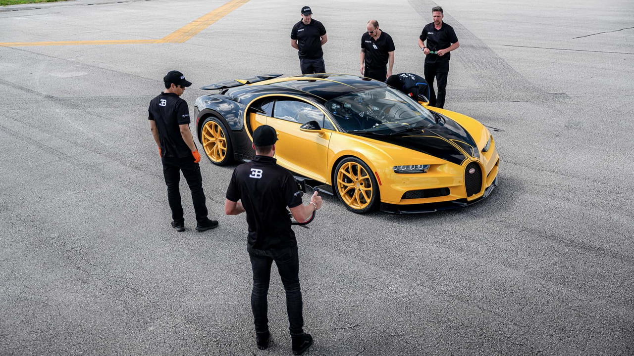 千載難逢的體驗 Bugatti邀請18位Chiron車主開著愛車前往Kennedy Space Center 一起突破400 km/h ...