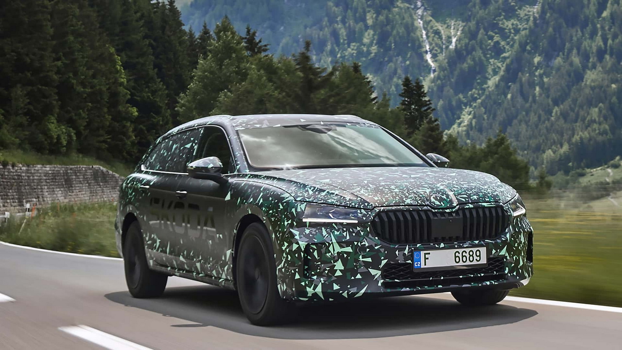 Skoda全新四代Superb 規格揭曉 尺寸更大、最大馬力高達261匹 | 癮車報