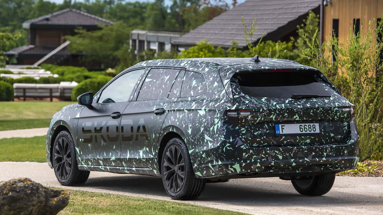 Skoda全新四代Superb 規格揭曉 尺寸更大、最大馬力高達261匹 | 癮車報