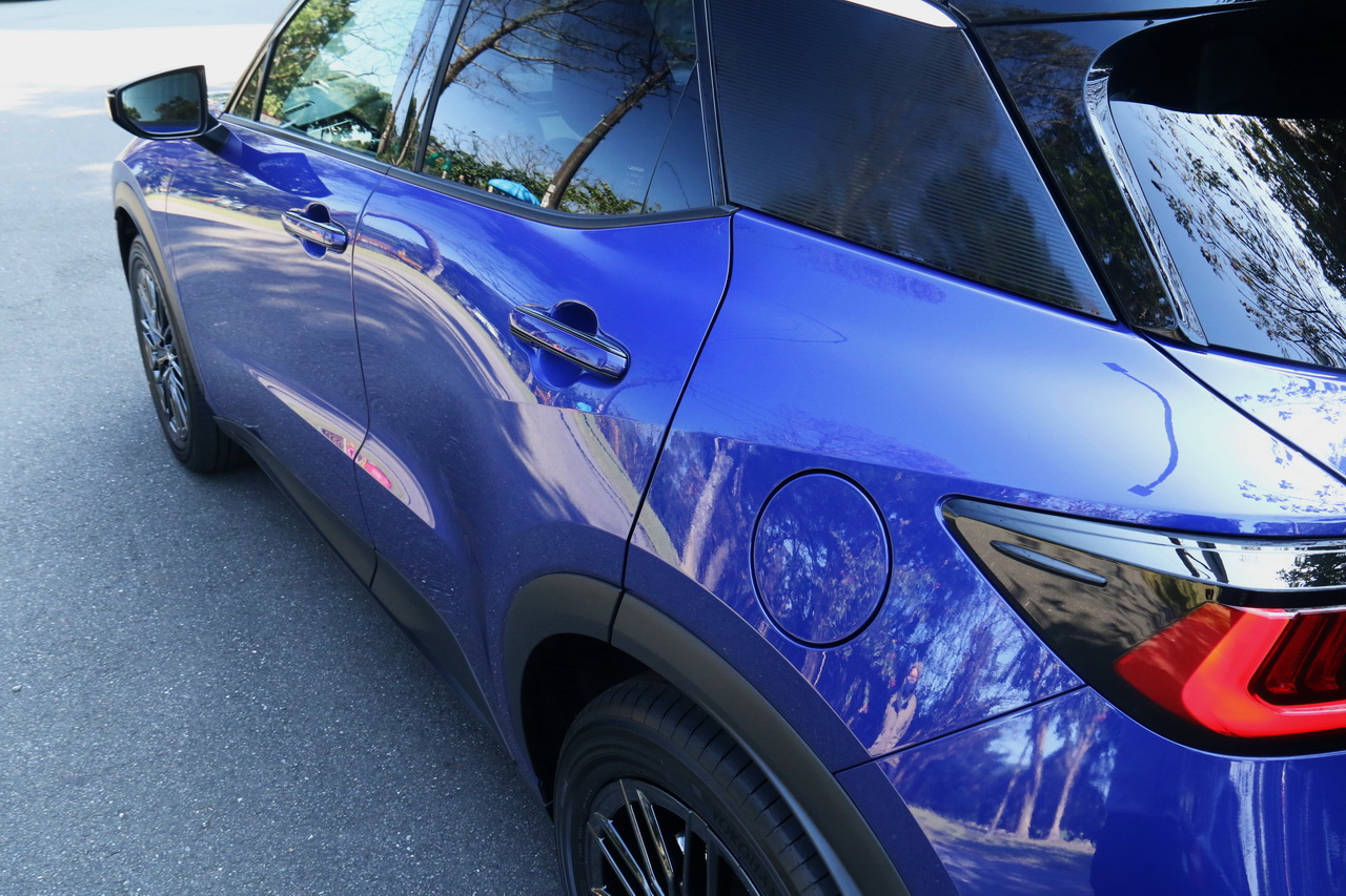 就算是入門也要夠豪華好駕馭 Lexus LBX Cool試駕-外觀內裝篇 | 癮車報