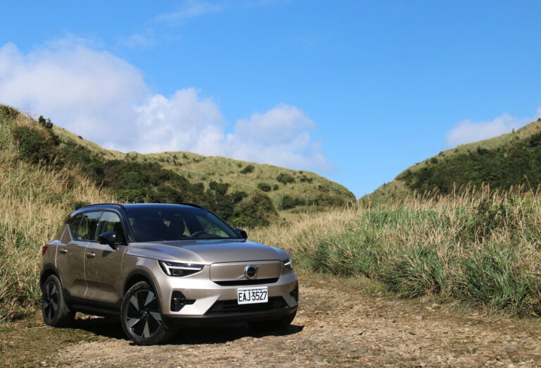 暢快淋漓的鋼砲體感 新年式Volvo XC40 Recharge Ultimate Twin Motor試駕 | 癮車報