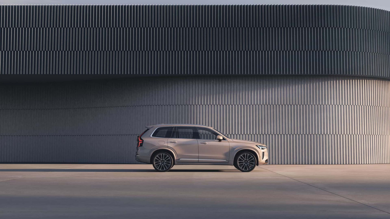 再次小改款 2025年式Volvo XC90煥然一新 技術更先進 乘駕感受大幅提升 | 癮車報