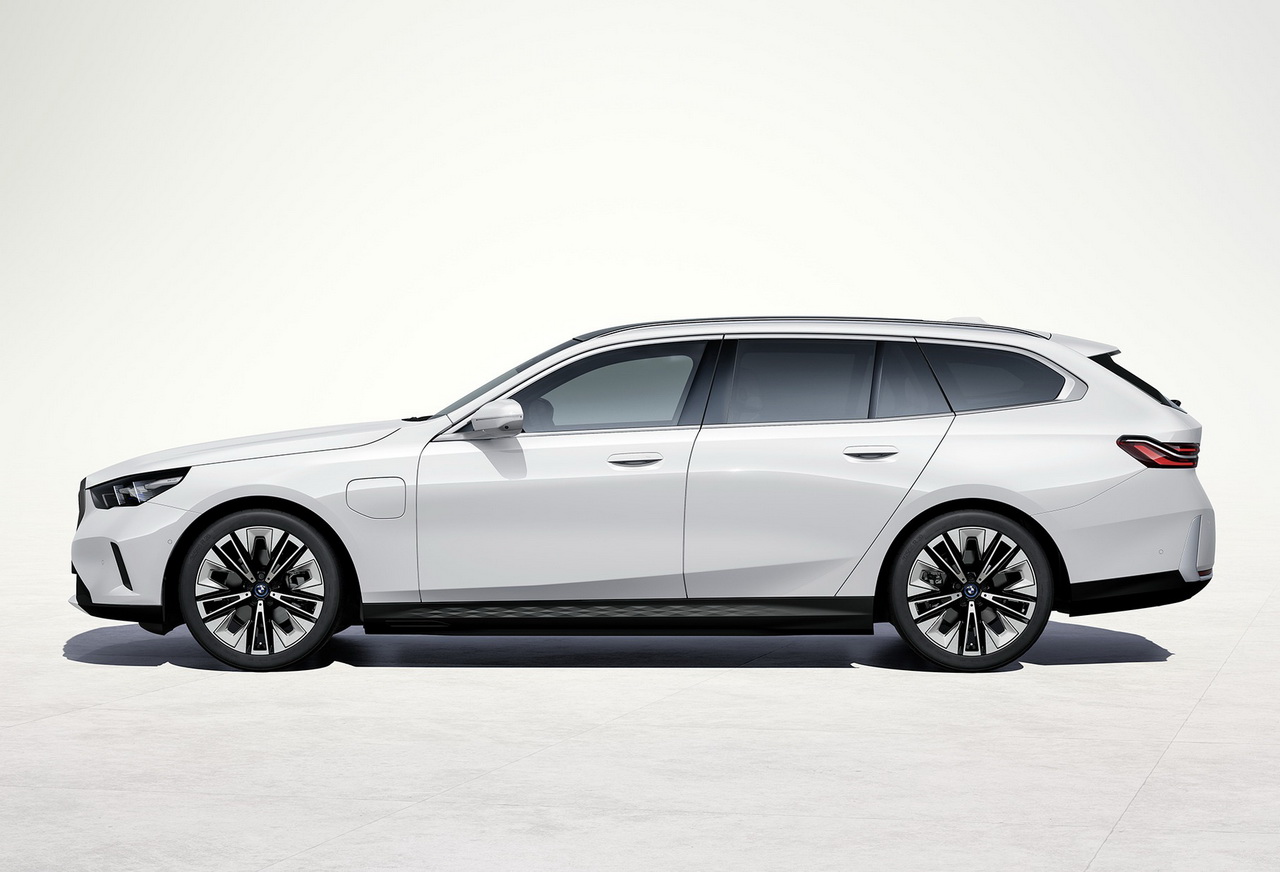 BMW將於11月在歐洲推出全新5 Series Touring的PHEV車款550e xDrive Touring 馬力高達489 hp | 癮車報