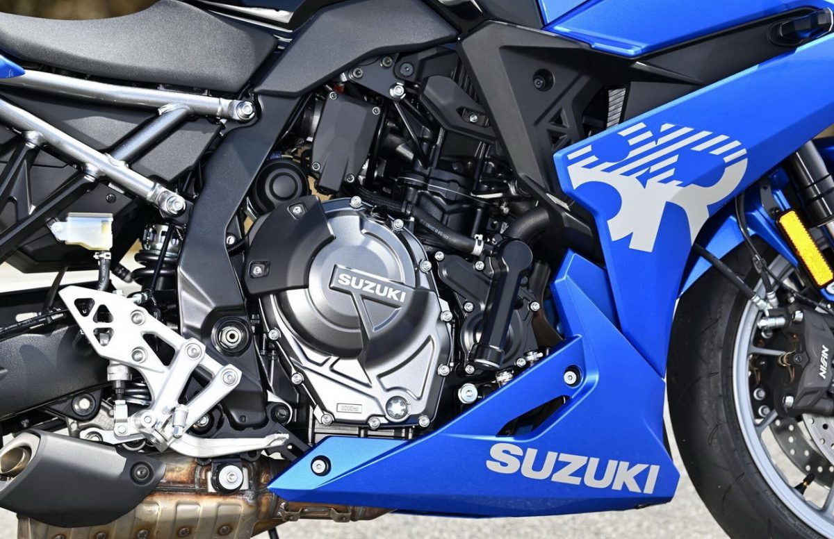 Suzuki與人氣格鬥遊戲街頭霸王6合作 推出以Juri為靈感的GSX-8R特仕版！！！ | 癮車報