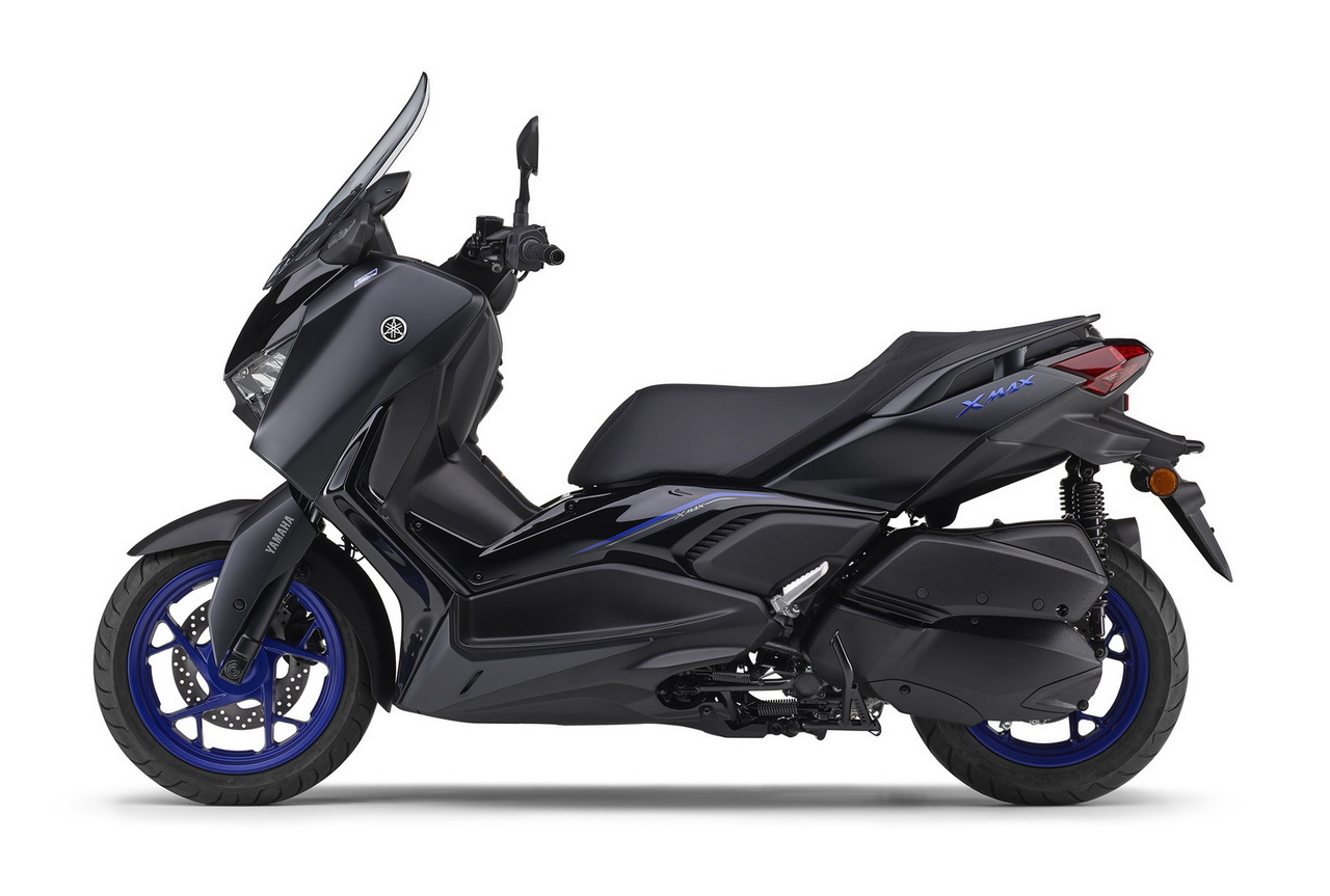 Yamaha發表2025年式XMAX 輕量化排氣管與電動風鏡升級登場 | 癮車報